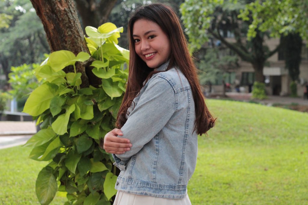 Vania Valencia: Atlet Basket UPH & Putri Batik Nusantara 2018 yang ...