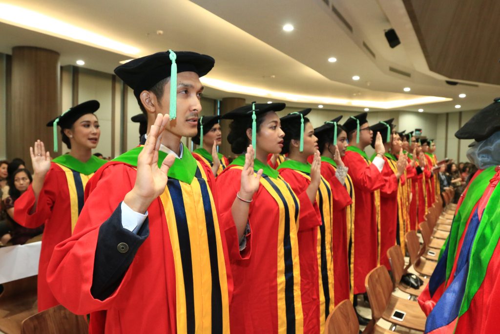 Lulusan Dokter dan Perawat UPH Masuk Peringkat Atas Pencapaian Uji ...